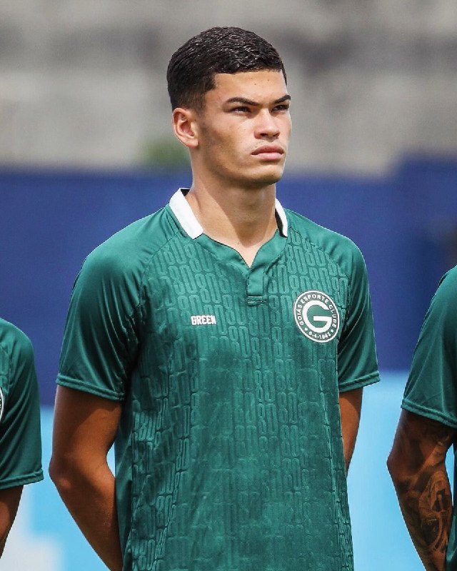 Botafogo anuncia Anthony, zagueiro do Goiás, como novo reforço para a ...